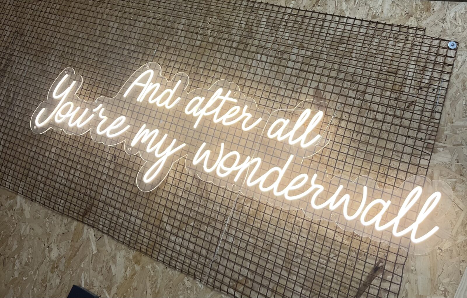 20 Oasis Neon Sign Ideas Perfect For Any Britpop Fan