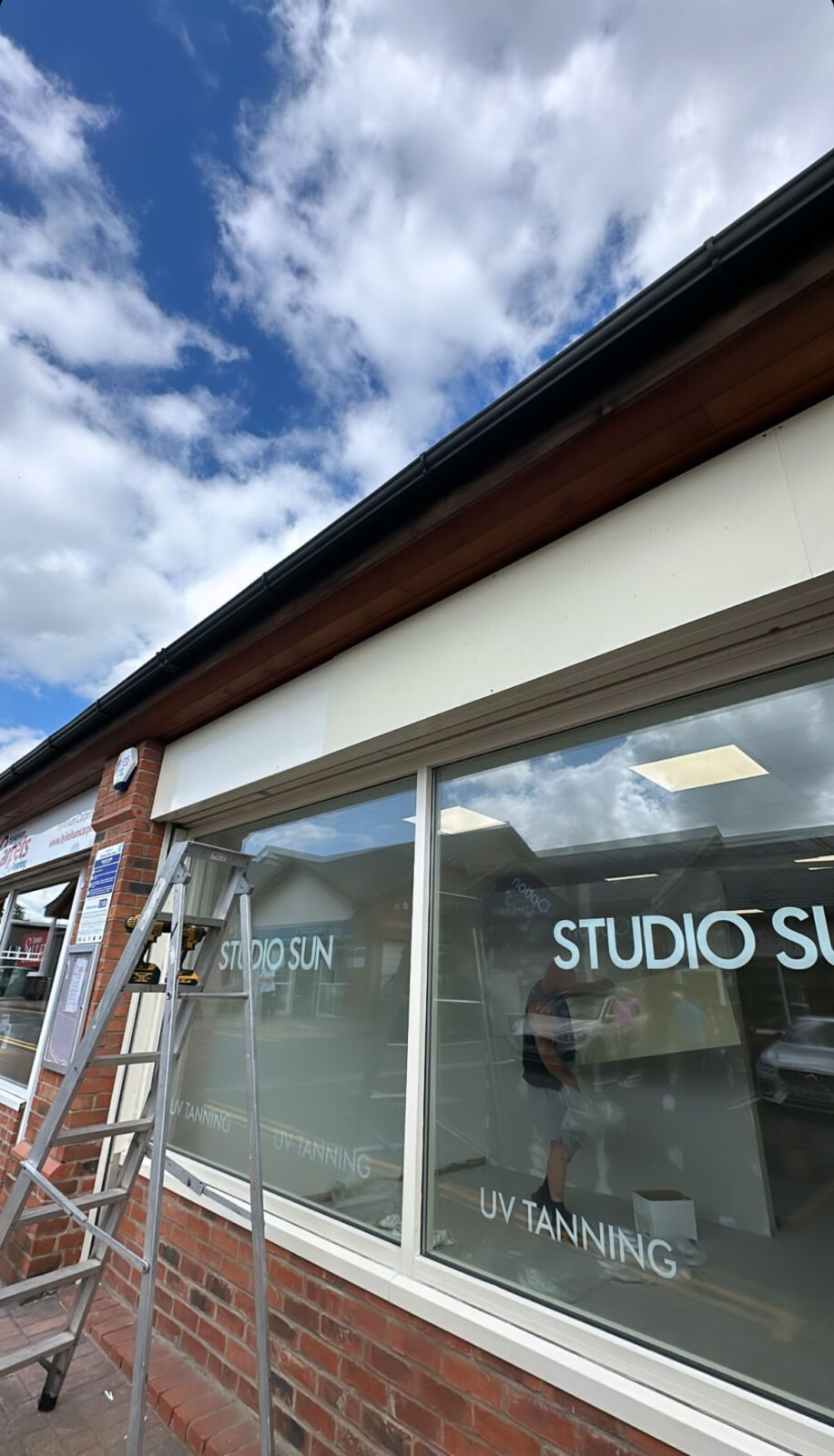Tanning Salon Signage: Transforming A Lincoln Tanning Studio